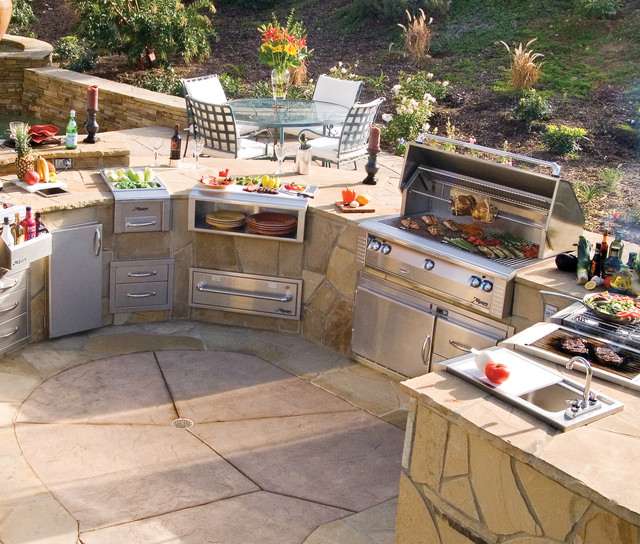 5 Perfectly Amazing Outdoor Kitchen Layout Ideas